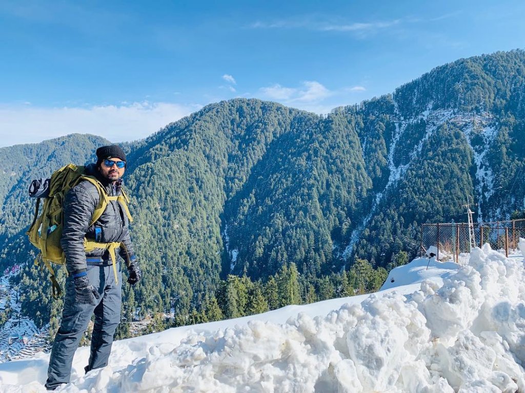 Dalhousie Snow Winter Trek YHAI - Youth Hostels Association of India